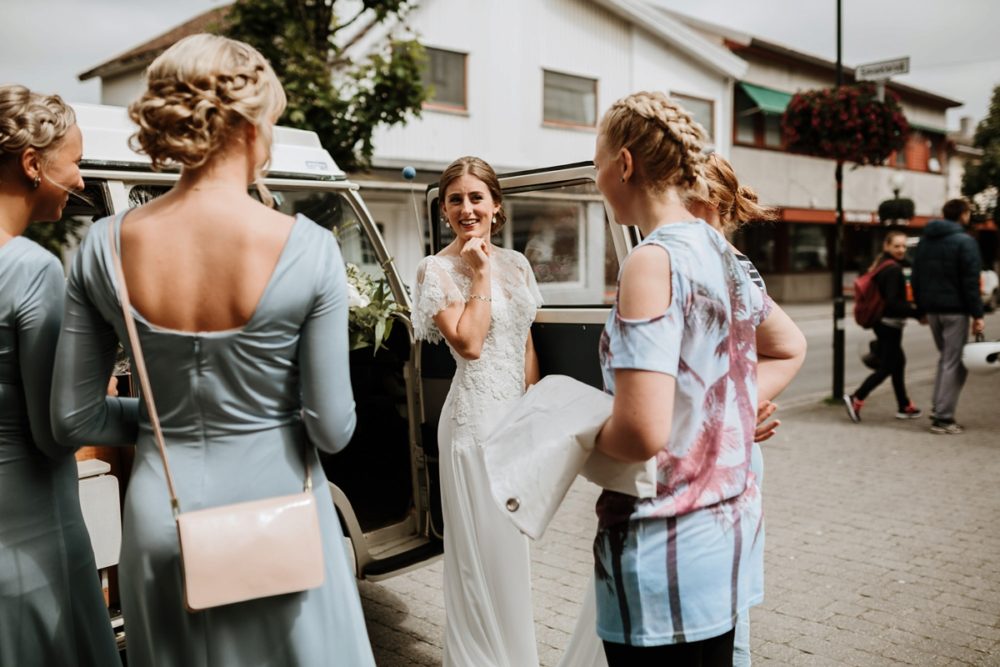 A Scandinavian Bride and her Relaxed and Fuss Free Norwegian Summer ...