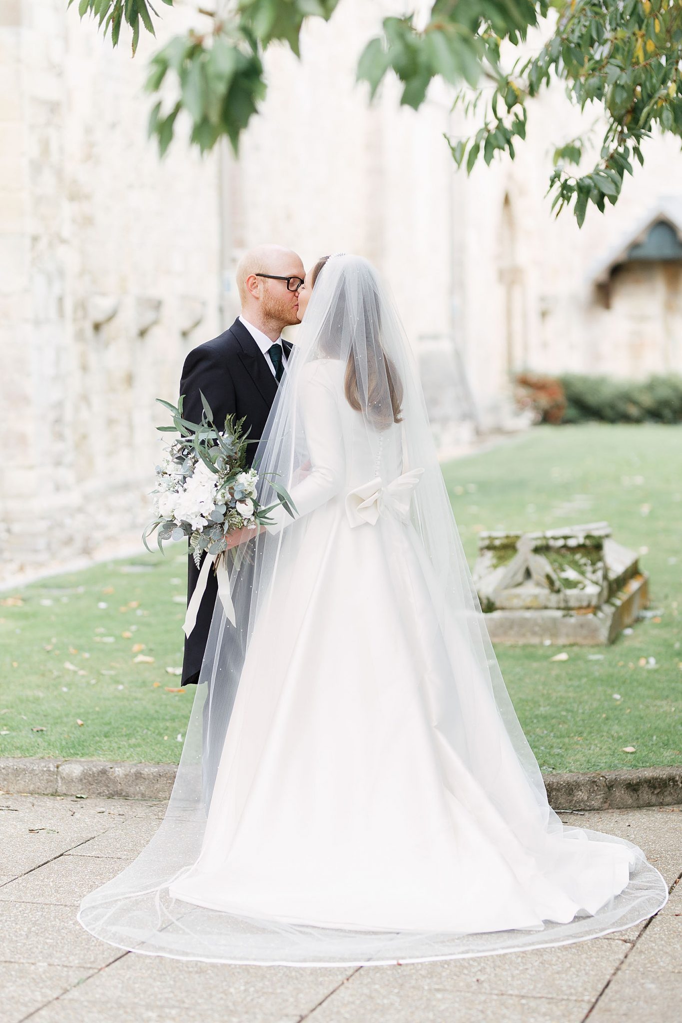 An Eco Friendly, Alcohol Free, Covid Safe Micro Wedding at Romsey Abbey ...