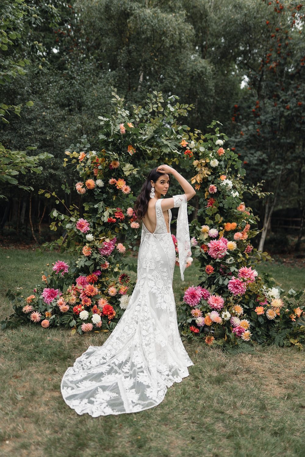Magical Outdoor Autumn Wedding Vibes With Hanging Rattan Shades & Table ...
