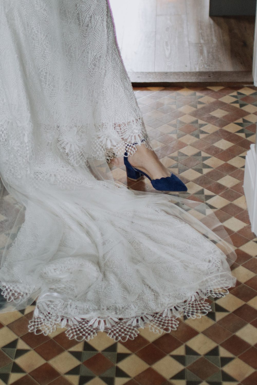 Hannah & Carolos & Their Colourful City Wedding, with Street Food ...