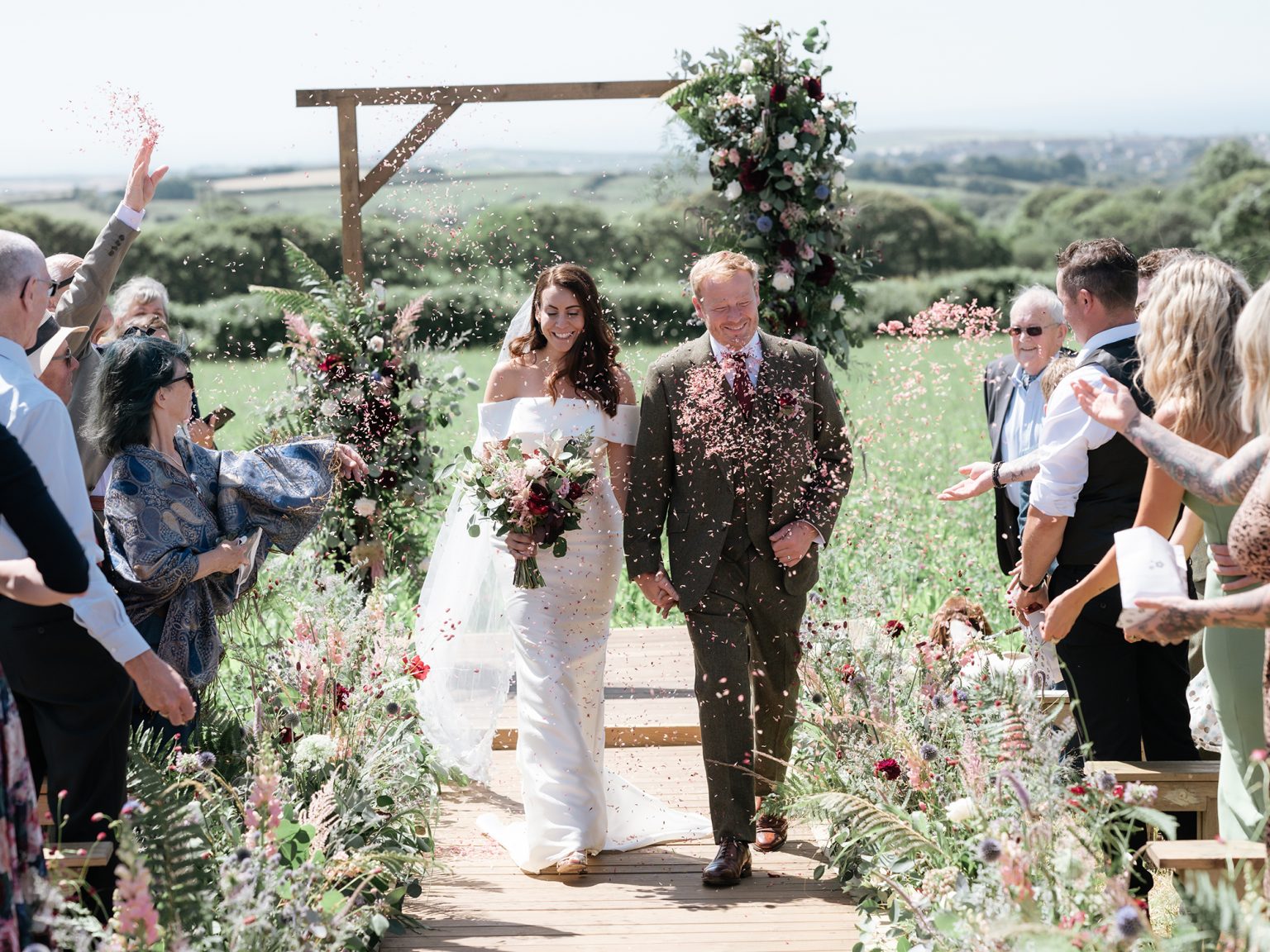 Lara & Matt and Their Delightful Launcells Barton Wedding in Cornwall ...