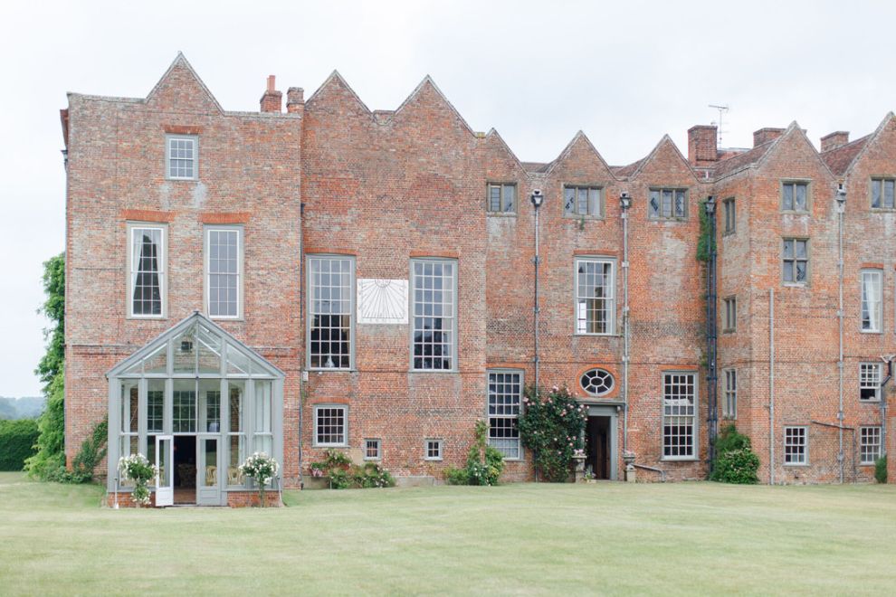 Modern Country Garden Wedding Inspiration at Glemham Hall in Suffolk ...