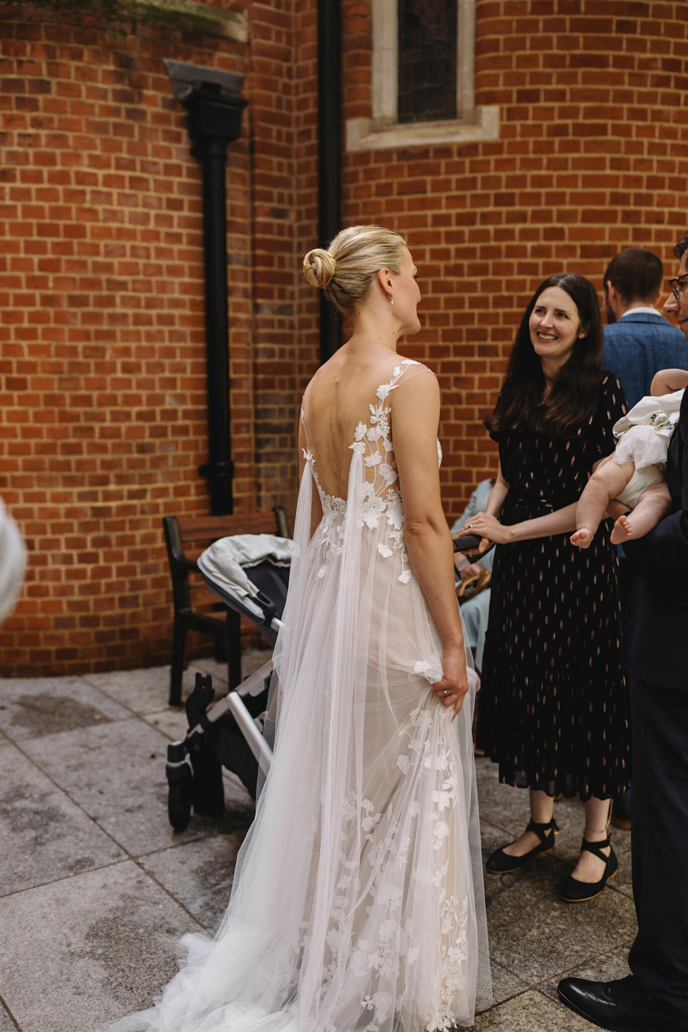 Anna Kara Wedding Dress // Fitzrovia Chapel Wedding Ceremony