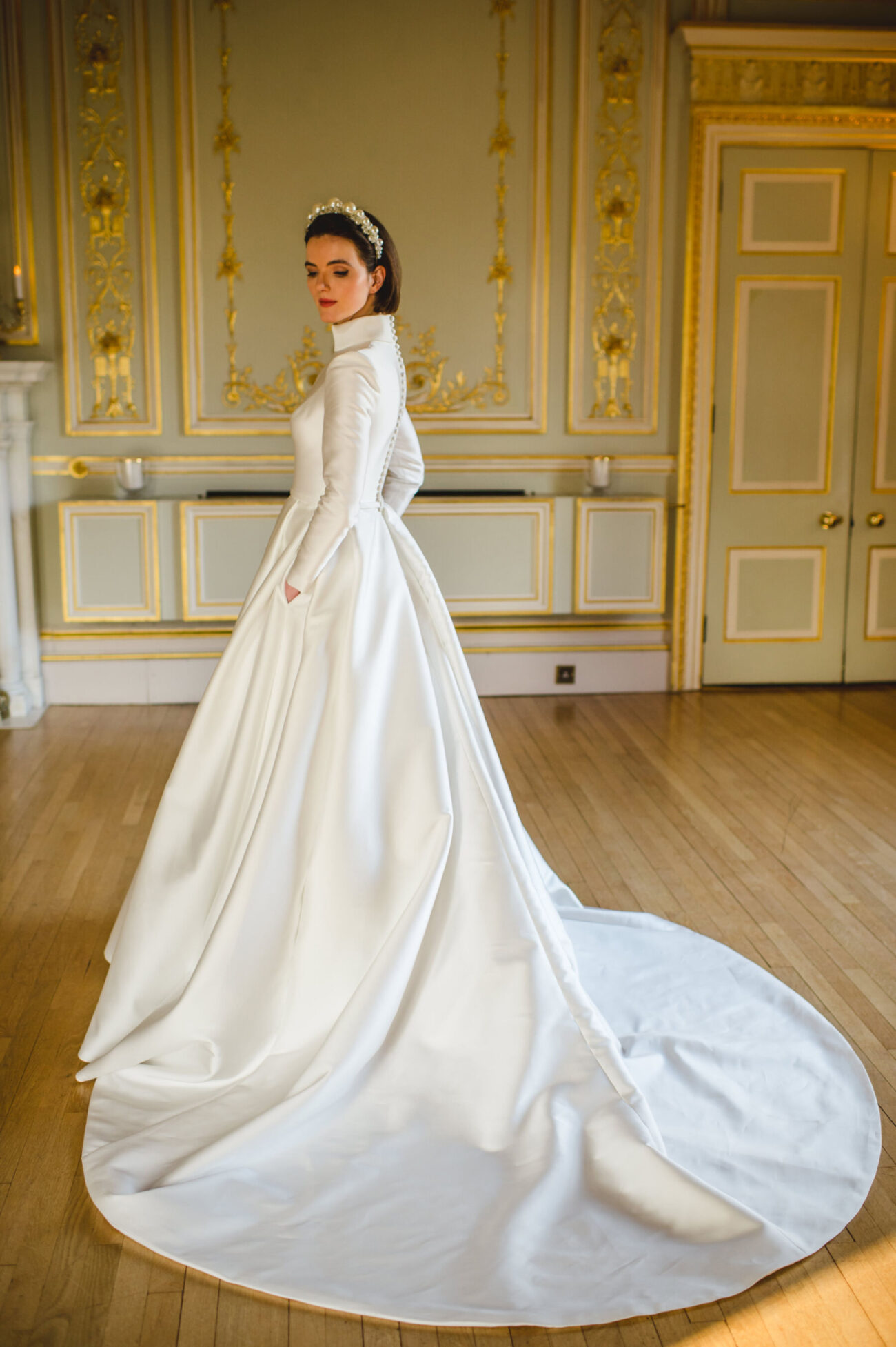 35 Years of Miss Bush // The Jesus Peiro Anniversary Dress