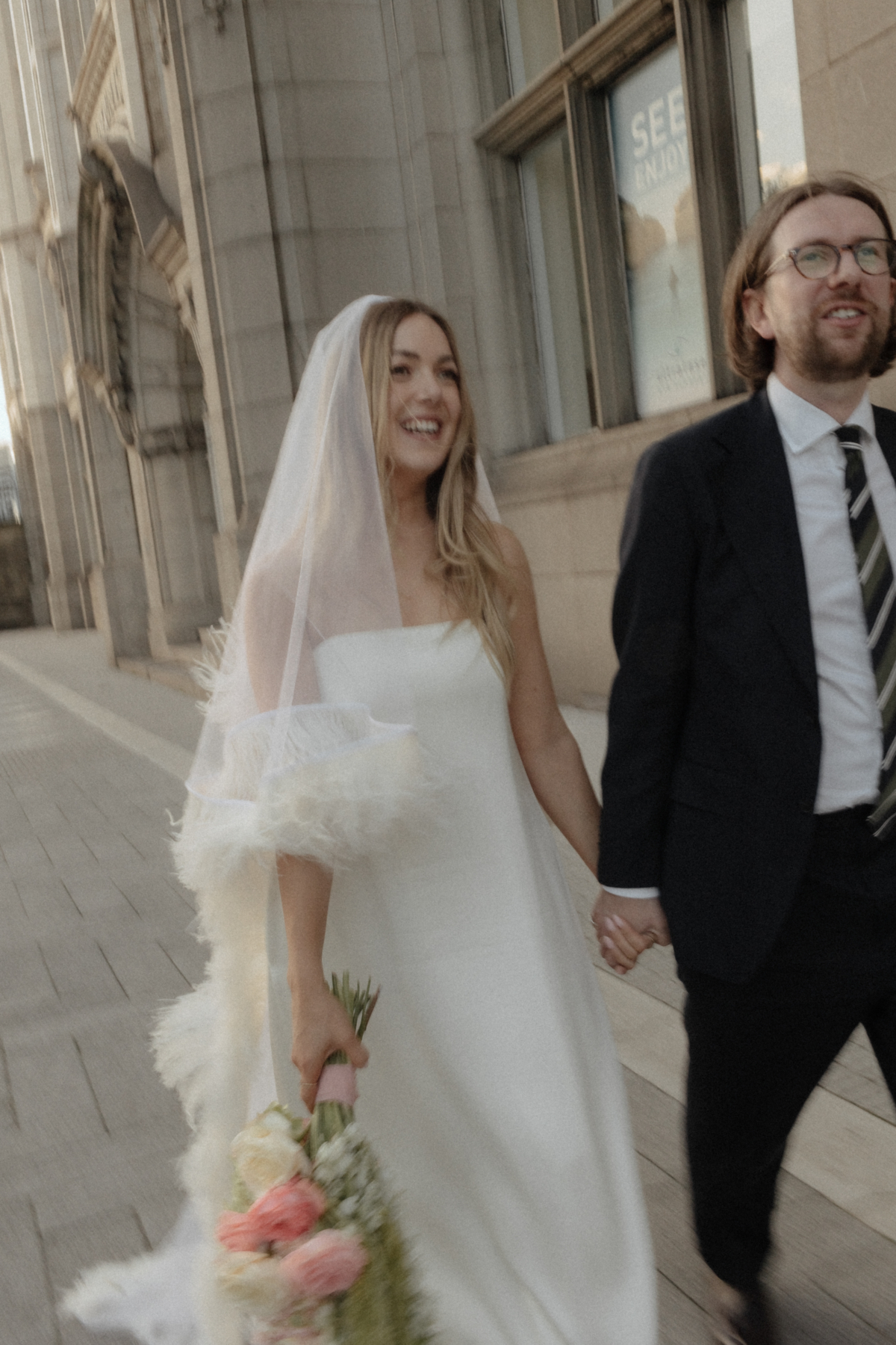 Minimalist Anna Quan Dress & Liverpool City Wedding – OUTLET SPOSI