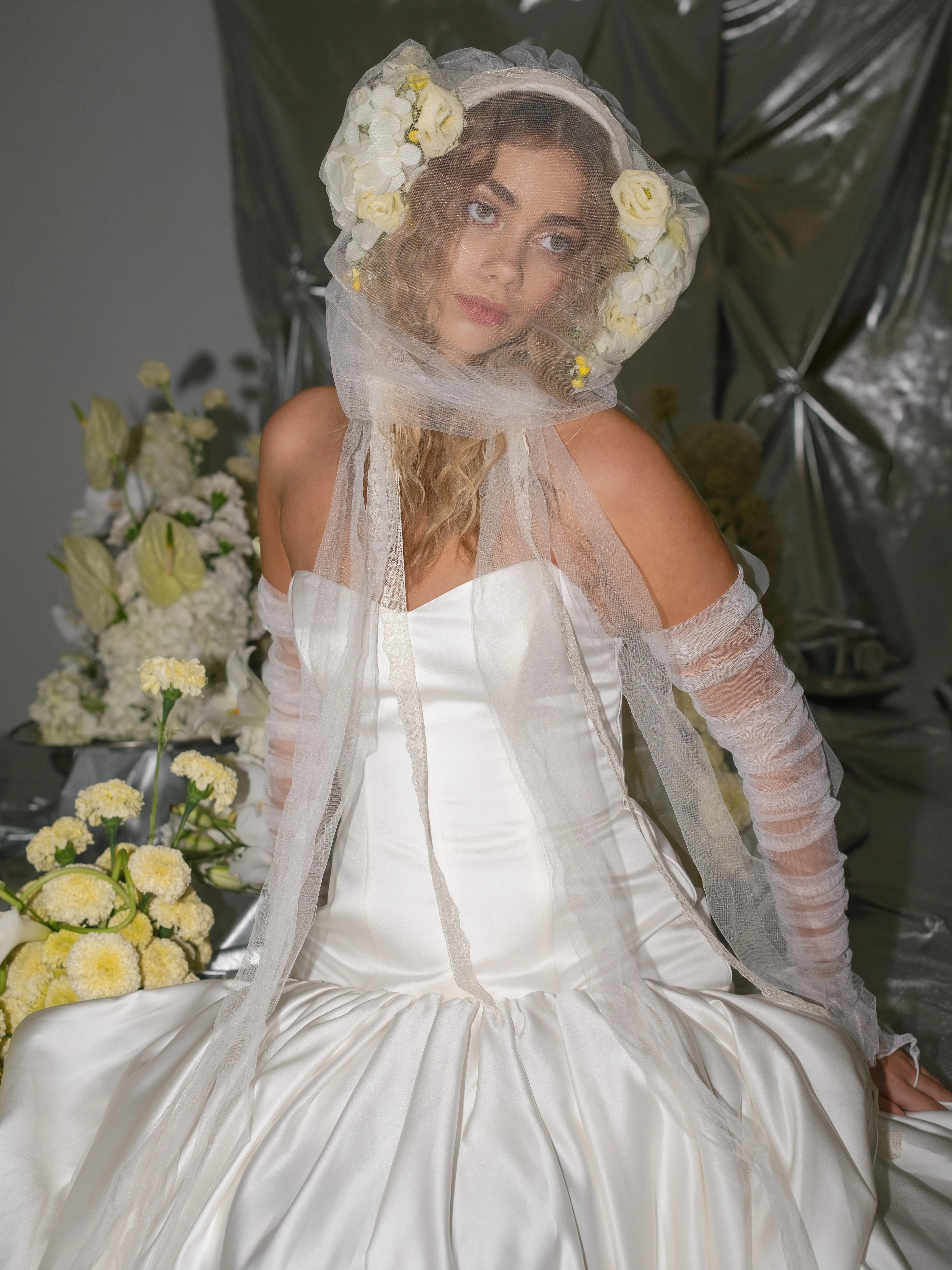A Warm & Uplifting, Yellow-Inspired Bridal Editorial Featuring Modern ...